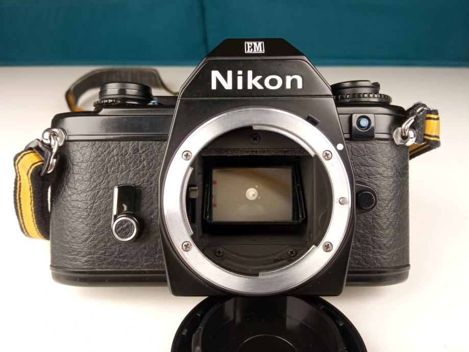 Nikon EM