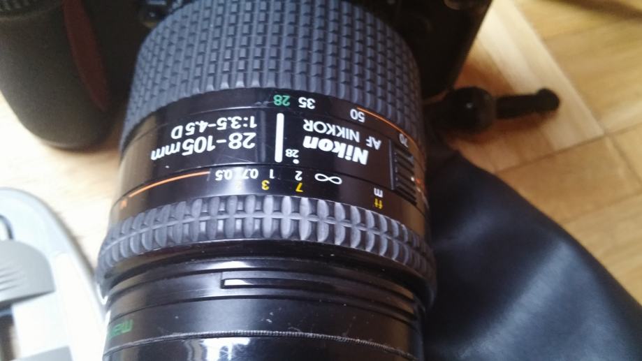 Nikon F100+lens 28-105mm 1:3,5 - 4,5 D AF NIKKOR+flash Nikon SB-28