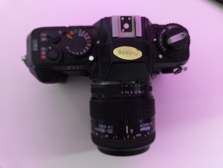 Nikon n2000