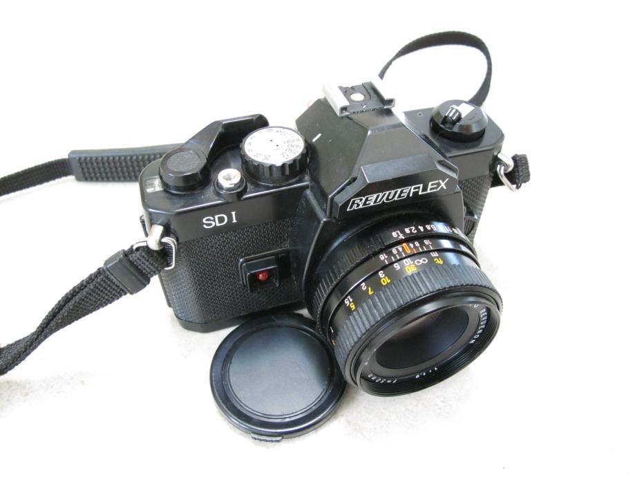 Revueflex SD1 (Chinon-CS-4) + Revuenon 50mm f/1.9 M42