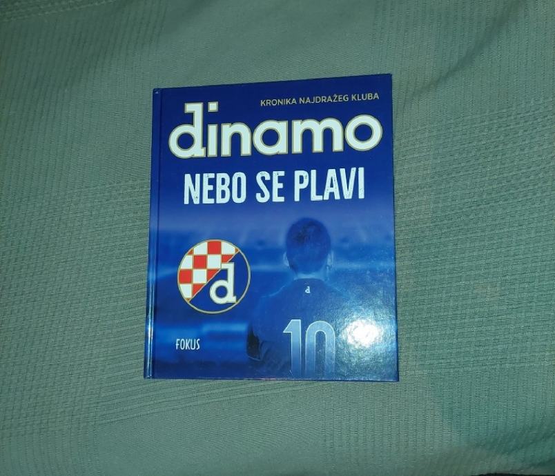 Dinamo knjiga Nebo se plavi