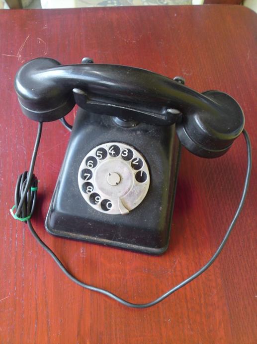 2 STARA TELEFONA