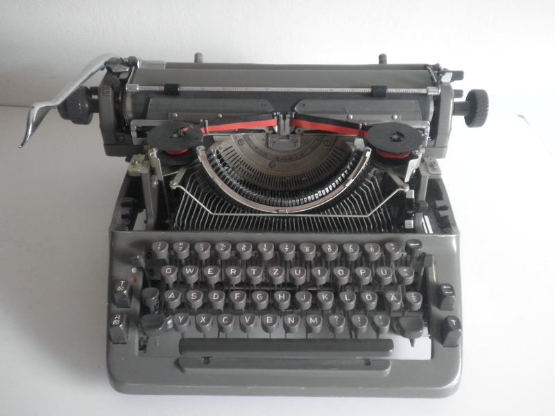 ADLER stari pisaći stroj