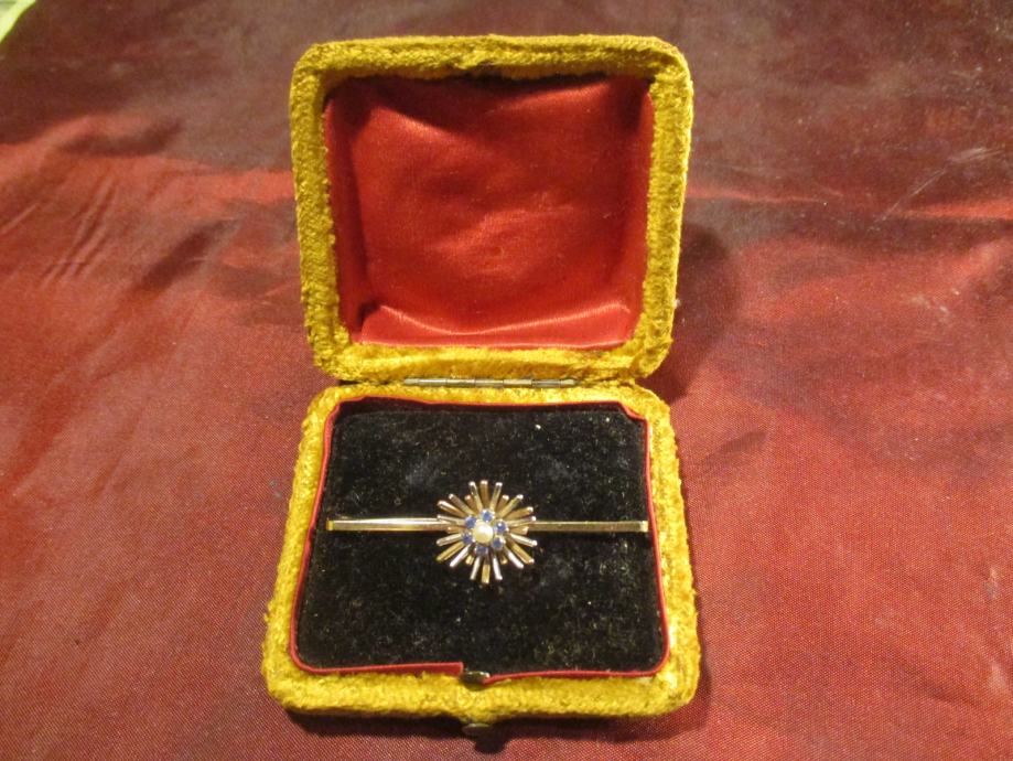Antikni UK broš, 9ct zlato 375, safiri i biser u kutiji, 4.11 grama