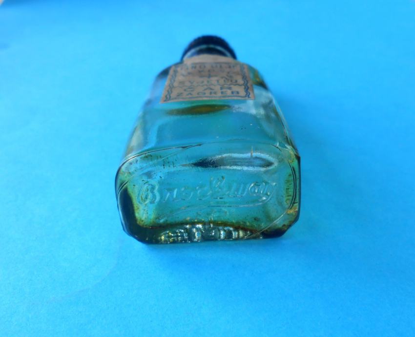 ČAR ZAGREB fino ulje za kosu * stara staklena bočica prije 2 svj. rata