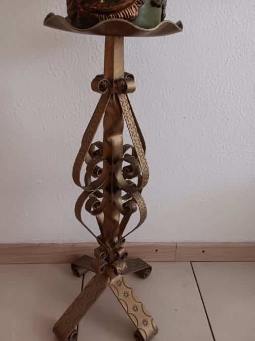 Dekorativni stalak sa swij...