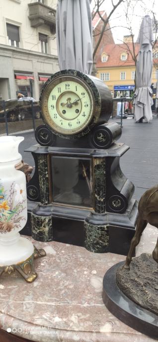 Mehanizam starog francuskog sata