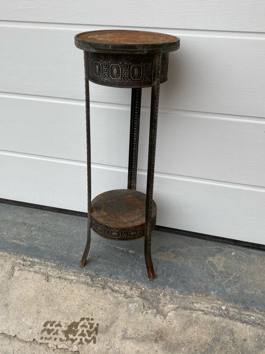 METALNI SECESIJSKI STUP