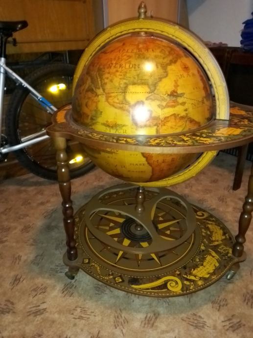 Mini bar globus 160 eur