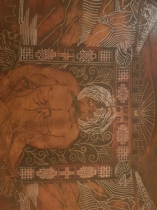 Prektasni Oktogonalni stol konjic 1927 muzejski primjetak