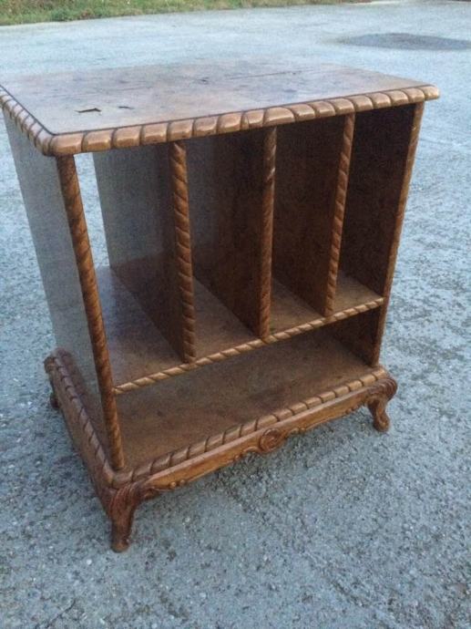 ***POLIČAR ZA NOTE***