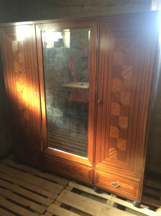 ***SECESIJSKI ORMAR***