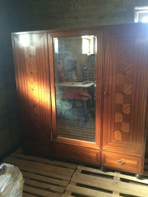 ***SECESIJSKI ORMAR***