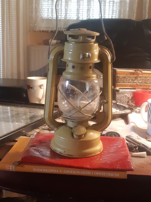 Stari fenjer perolejski