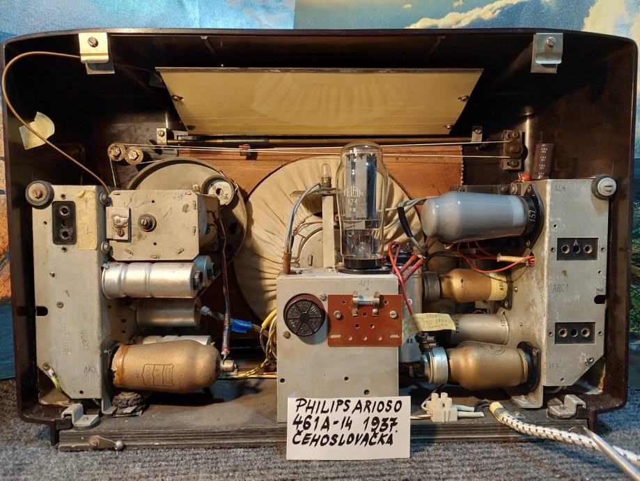 Stari radio Philips Arioso, 1937.