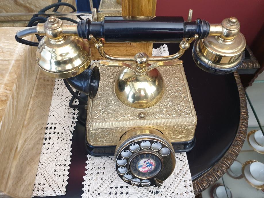 Stari telefon