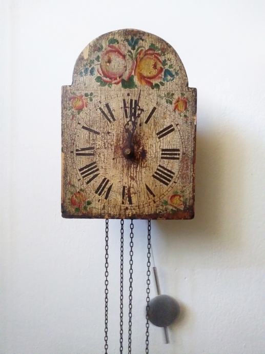 Stari zidni sat šoten