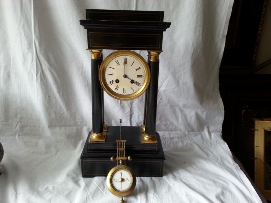 STARINSKI SAT SA ŠETALICOM 44 X 23 X 14 CM LUJ FILIP