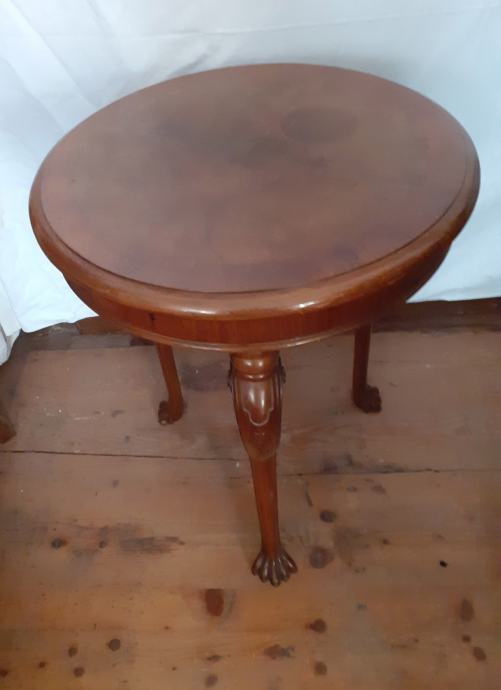 Stol okrugao secesija