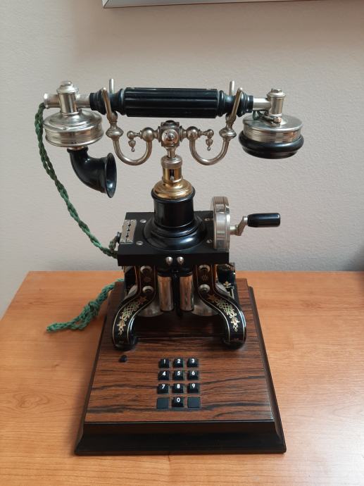 Telefon L.M. ERICSSON AC 110