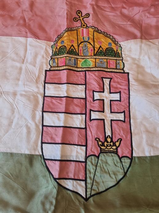 Ugarska-Mađarska stara zastava.