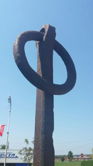 Veliko staro sidro za ukras