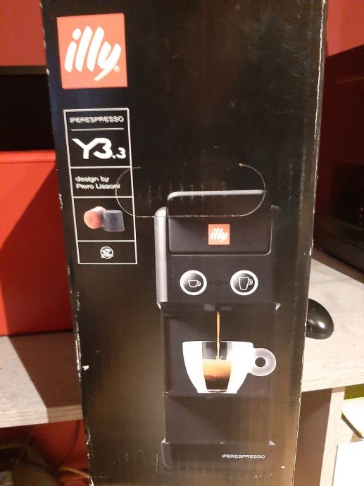 Illy y3.3 aparat za kavu