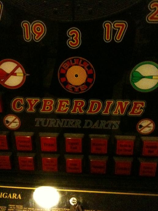 PIKADO APARAT CYBERDINE TURNIER DARTS