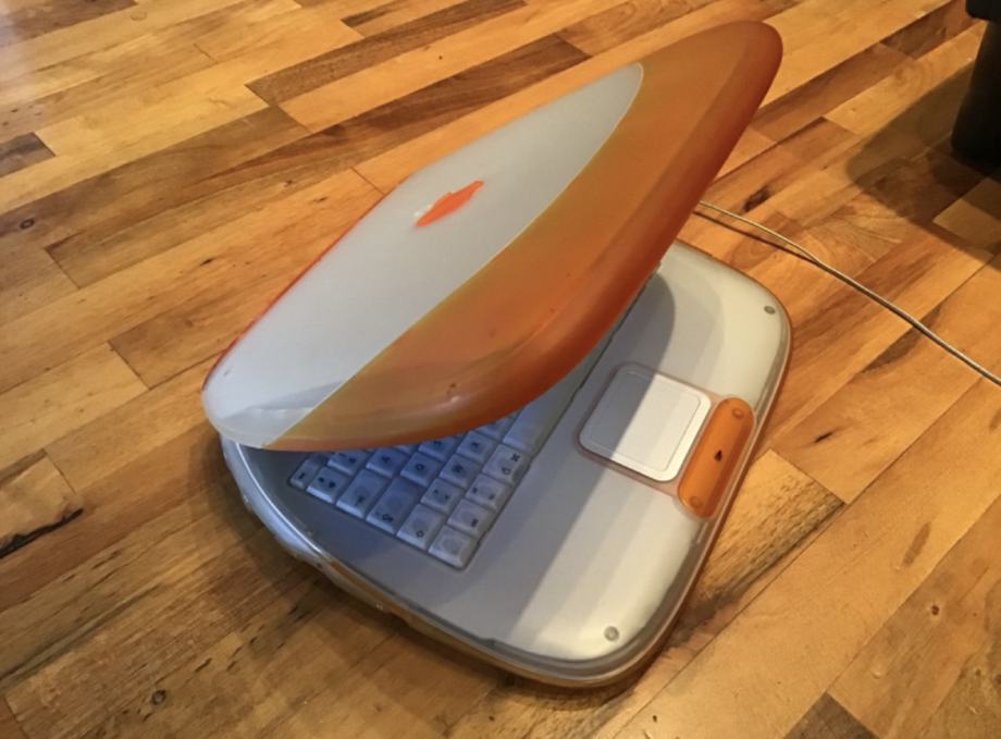 Apple iBook G3 Clamshell