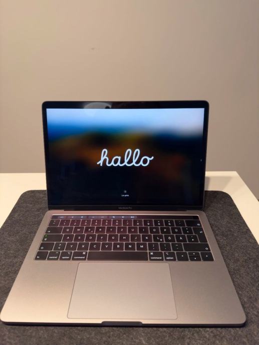 Apple MacBook Pro 13 (Mid 2018)