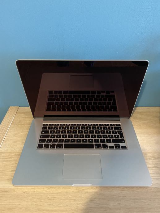Apple MacBook Pro (Retina, 15-inch, Mid 2015)