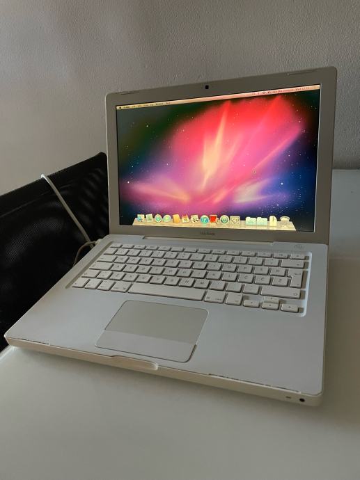 Apple Macbook White 13”