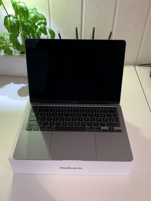 Macbook Air M1 2020 16GB RAM / 512MB SSD