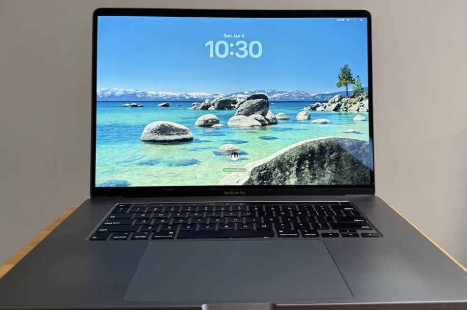 MacBook Pro (12) (15-inch, i7 2,6 GHz, 32 GB RAM, 1TB SSD, Touch Bar)
