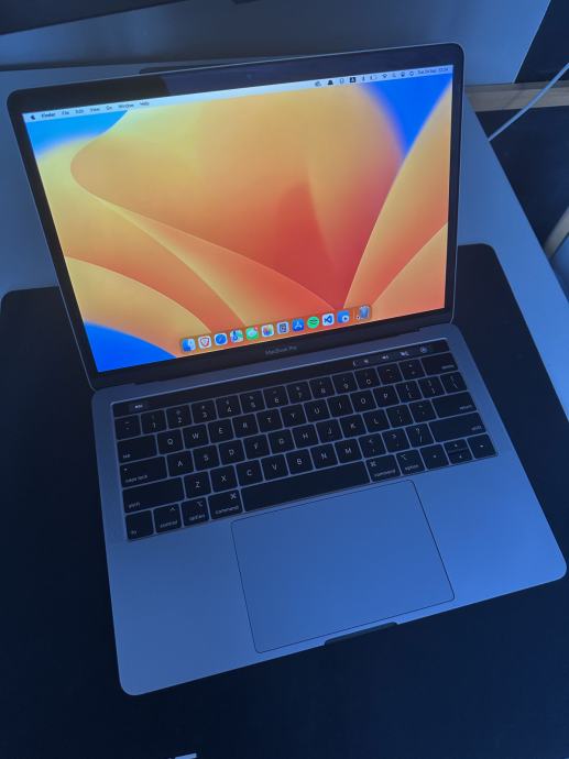 MacBook Pro 13 2019