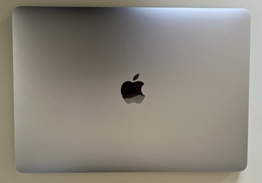 MacBook Pro 13-Inch Core i5 2.3 Mid-2017, 2.3 GHz Core i5 (I5-7360U)