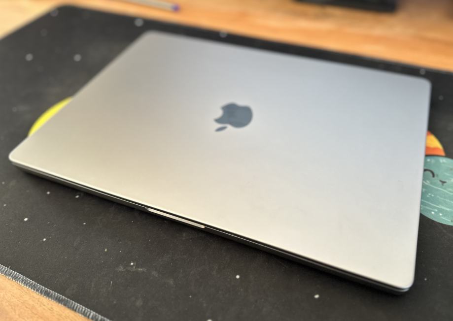 Macbook Pro 16 - Apple M1 Pro - 16GB - 512GB SSD - Space gray