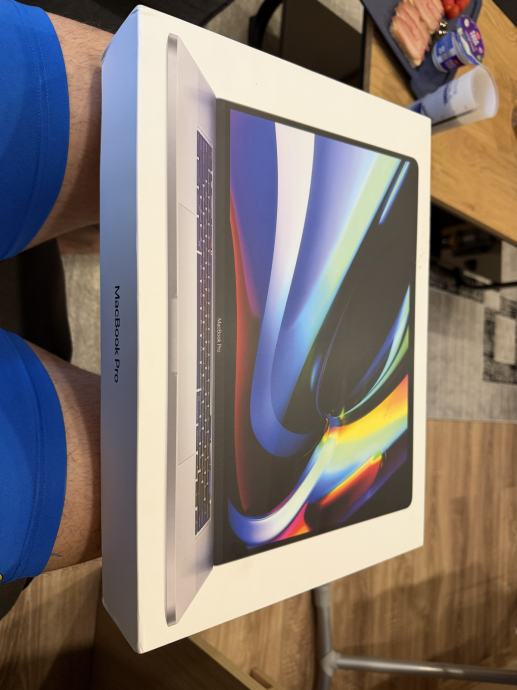 Macbook pro 16