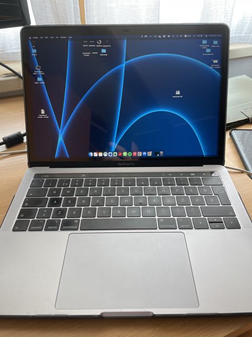 MacBook Pro 2018 (13-inch, 2018, 4 Thunderbolt 3 Ports) 512 GB