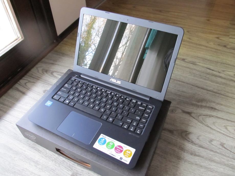 Asus EeeBook E402S Signature Edition laptop