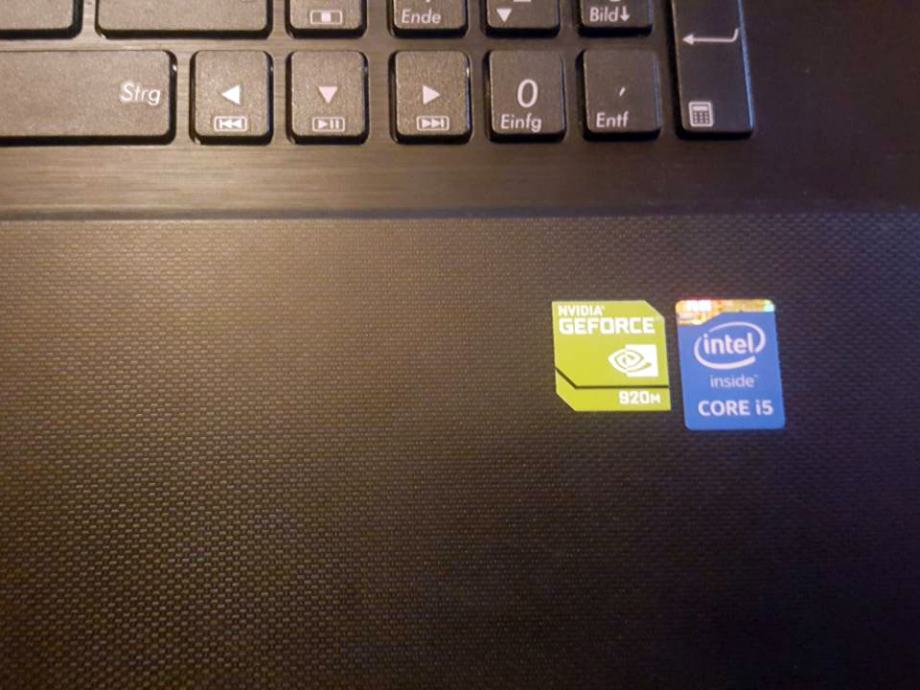 ASUS F751L 17,3 - KAO NOVI - i5-5200U, 8GB RAM, 1TB HDD, GF 920M 2GB
