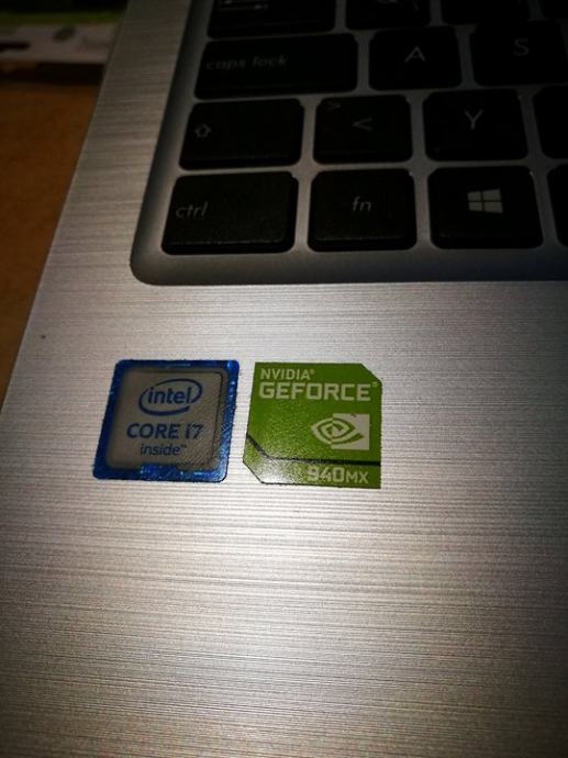 ASUS Intel i7-6500U 8gb RAM 1TB GF940MX + dodatno ugrađen 120gb SSD