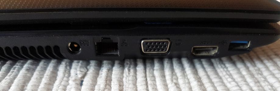 ASUS laptop X54HR-SX200D i3 4GB RAM, HD7470M 1GB, SSD 120GB, HDD 500GB