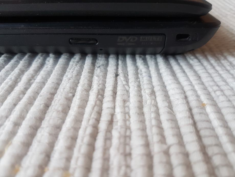 ASUS laptop X54HR-SX200D i3 4GB RAM, HD7470M 1GB, SSD 120GB, HDD 500GB