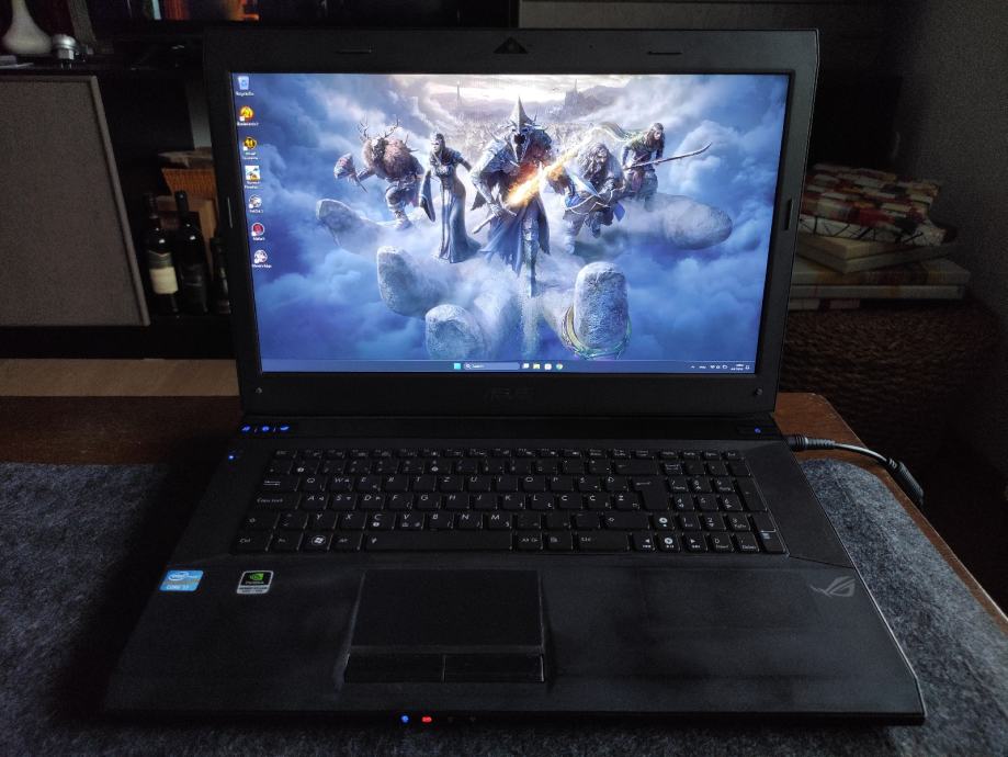 ASUS ROG G73SW 17.3 - Core i7/8GB/SSD/Nvidia GTX/Windows 11