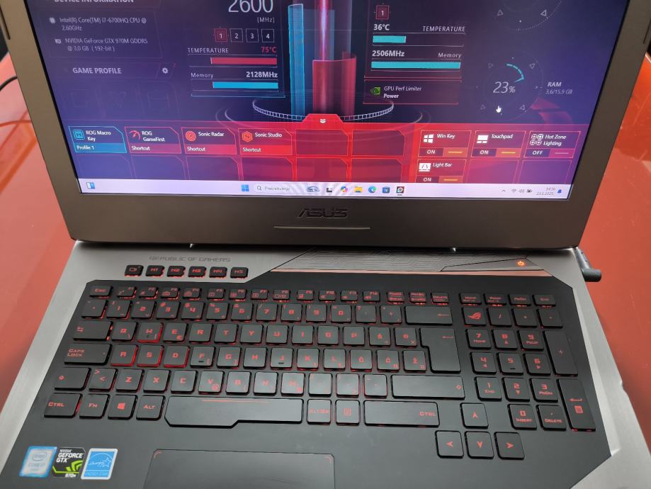 Asus rog g752vt 17.3 full hd 75hz IPS i7 6700hq GTX 970 3gb ddr5