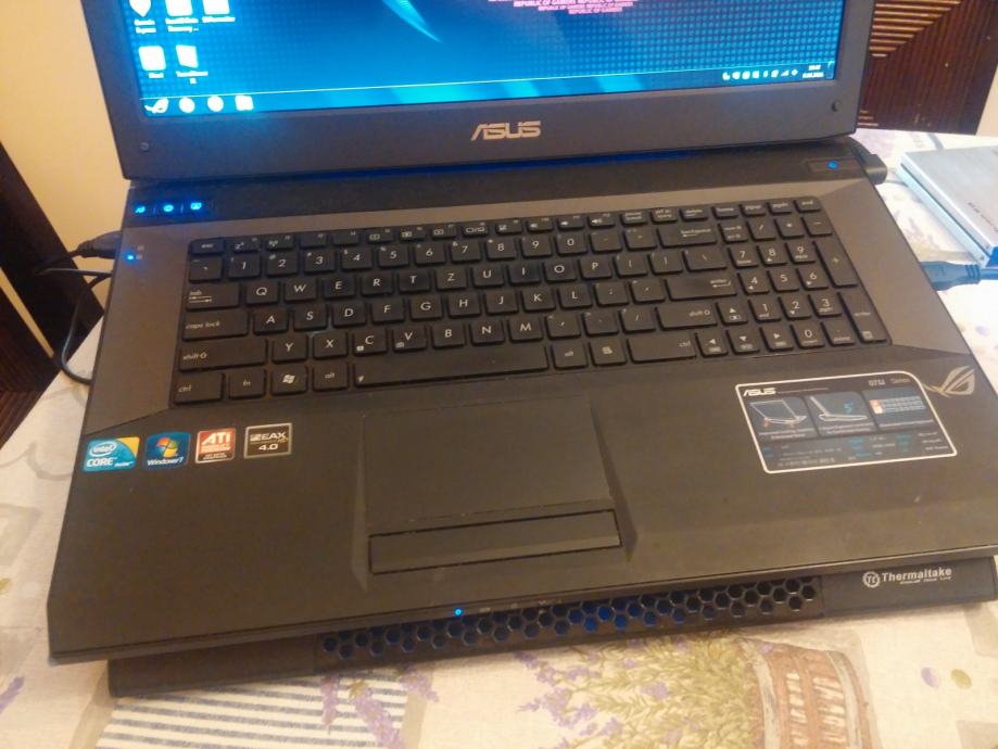 ASUS®ROG series G73JH F-117 stealth fighter laptop + 320GB externi hdd