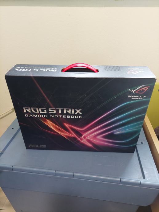 ASUS ROG Strix i7/1070 8GB/16GB RAM/512GB SSD + 1TB HDD