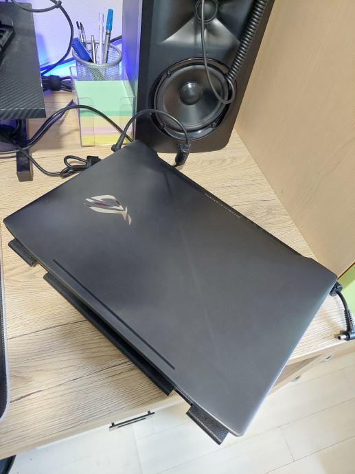 ASUS ROG Strix i7/1070 8GB/16GB RAM/512GB SSD + 1TB HDD