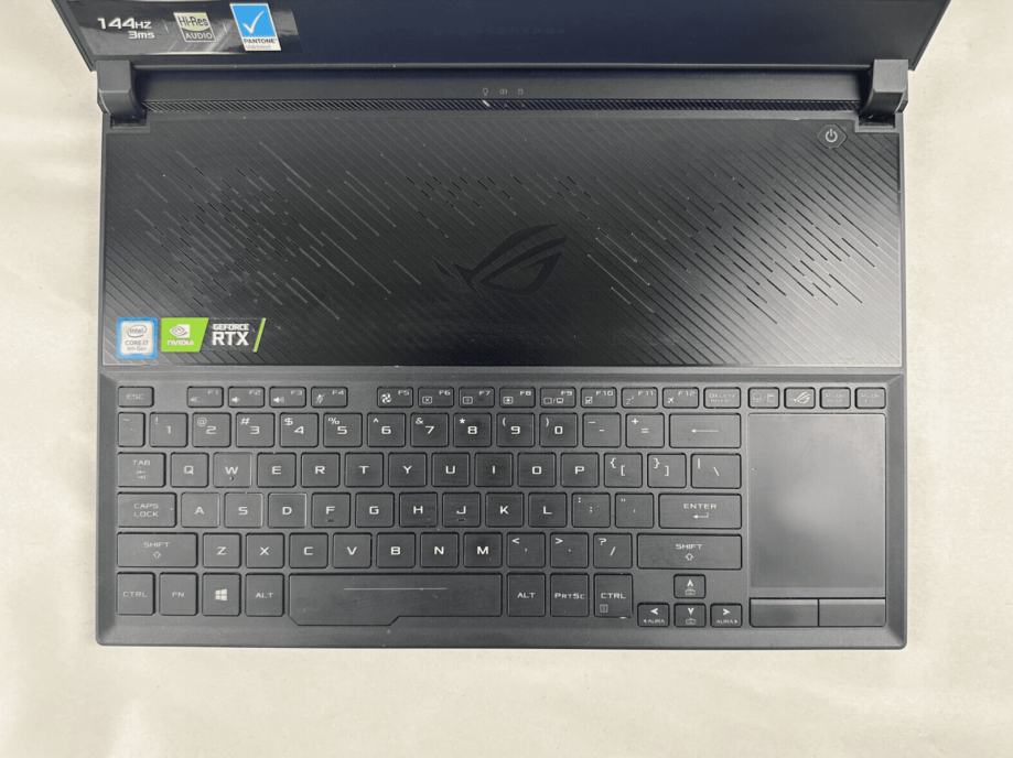 Asus ROG Strix SCAR II 17 G733